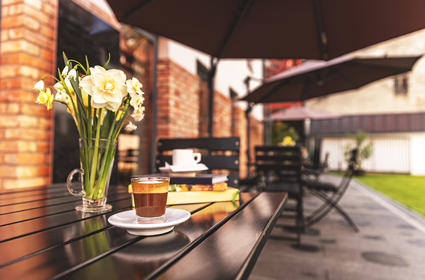 Bistro Terrace | Nature's Edge Design + Build Landscapes